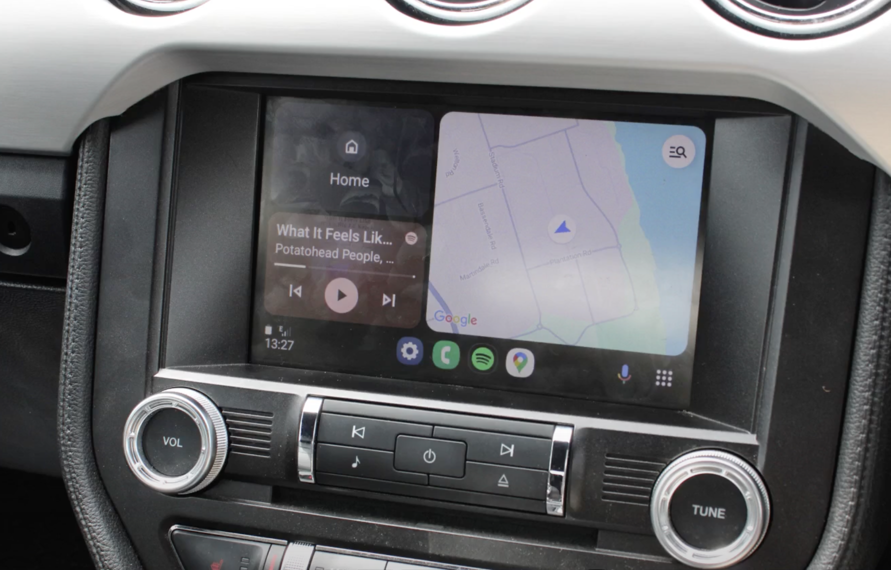 Iceboxauto, UK's Leading in-car entertainment system supplier.Ford ...